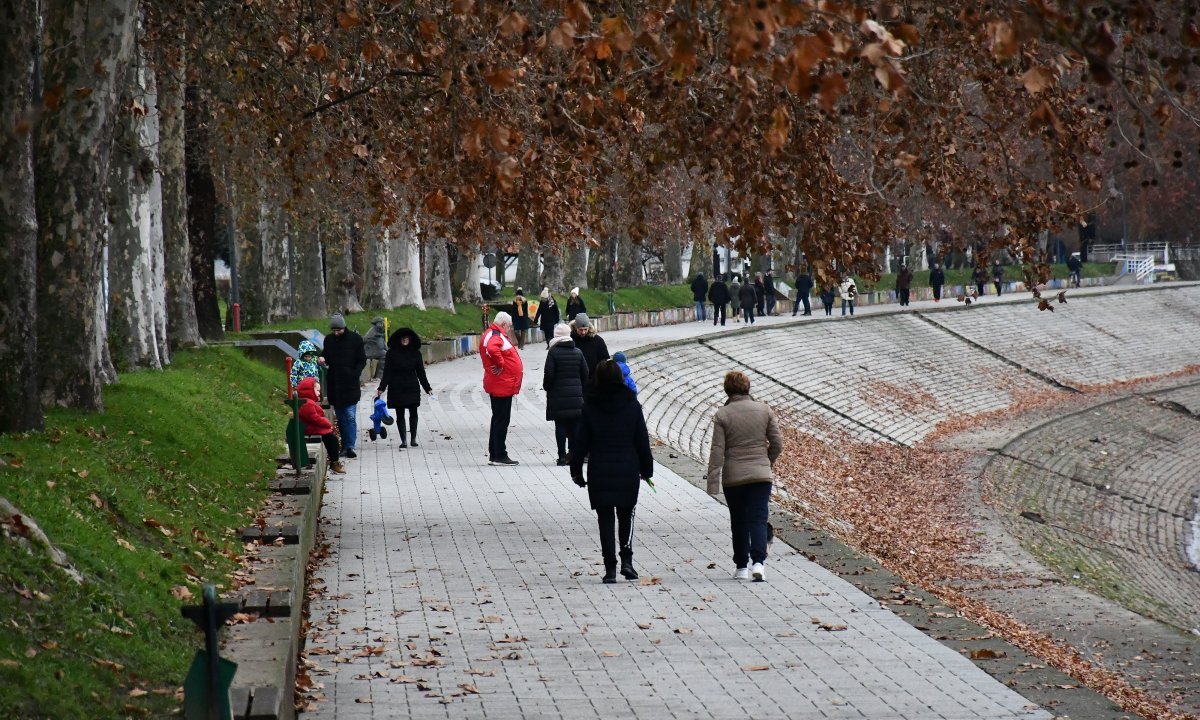Nedjelja pretežno oblačna, ponegdje uz pljuskove. Provjerite gdje će ...
