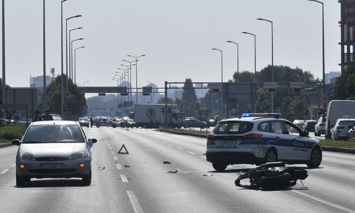 Policija objavila detalje teške prometne nesreće u Zagrebu u kojoj su poginule dvije osobe - tportal