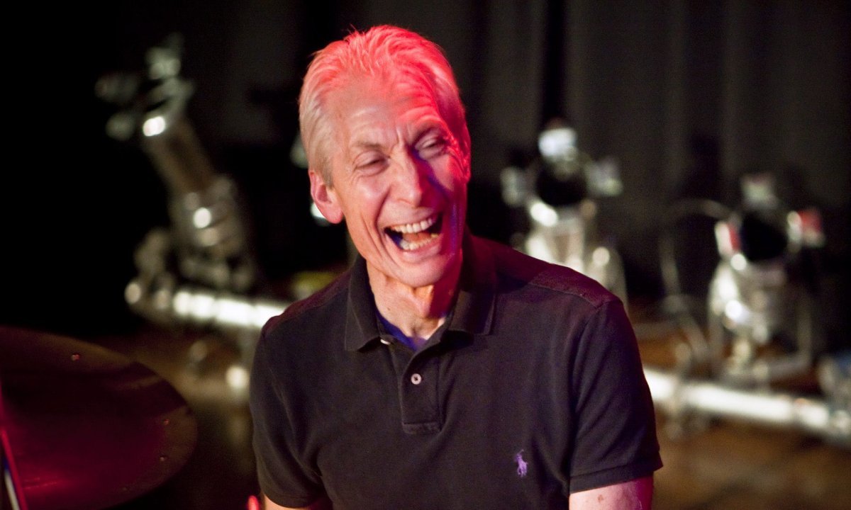 Legendarni bubnjar Charlie Watts bio je žila kucavica Stonesa na ...