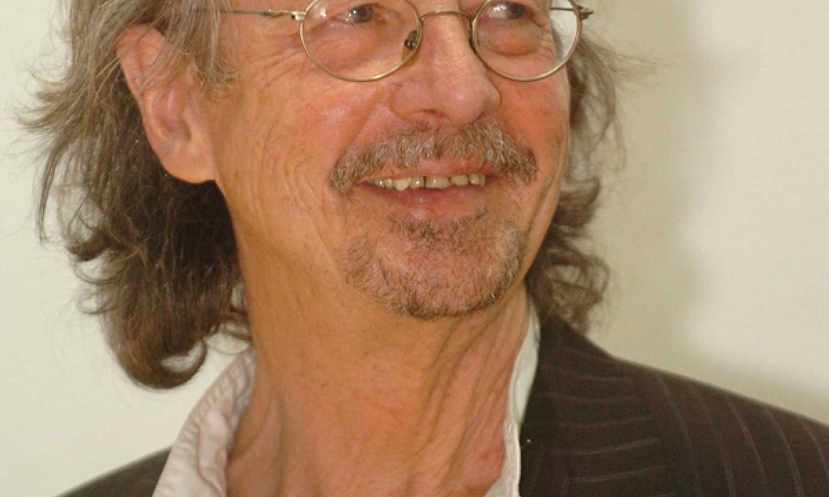 Peter Handke reklamira knjigu preko Radovana Karadžića - tportal