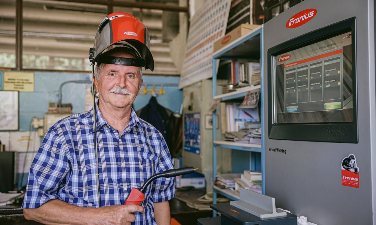 [FOTO/VIDEO] Brođanin otkriva kako je pokrenuo revoluciju u struci za ...