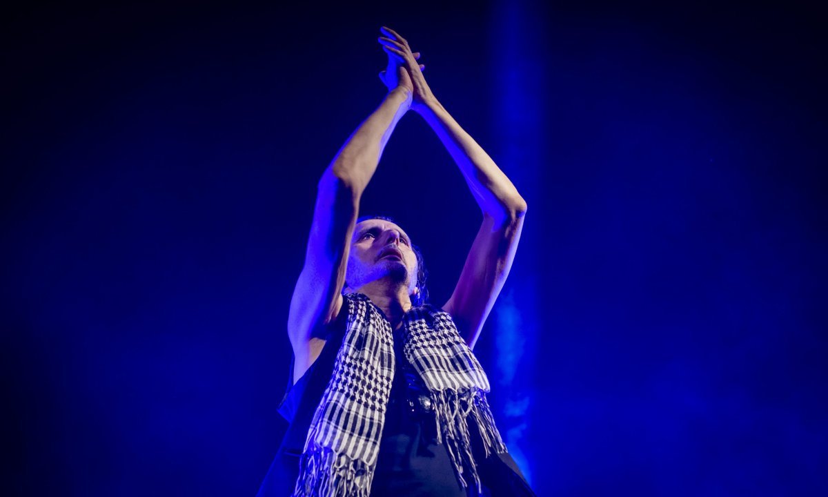 Nakon nedavnog otkazivanja Goran Bare & Majke održali koncert na ...