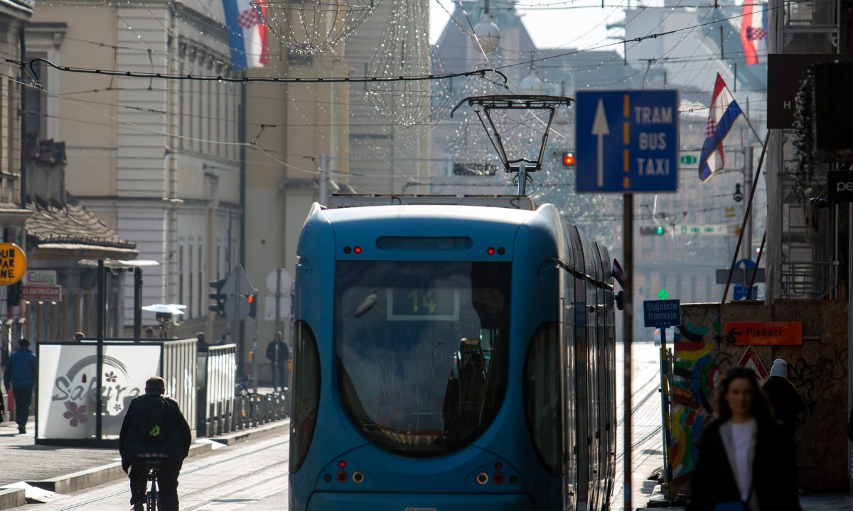 Dio Frankopanske ulice u Zagrebu u četvrtak zatvoren za promet. Provjerite kako će voziti ...