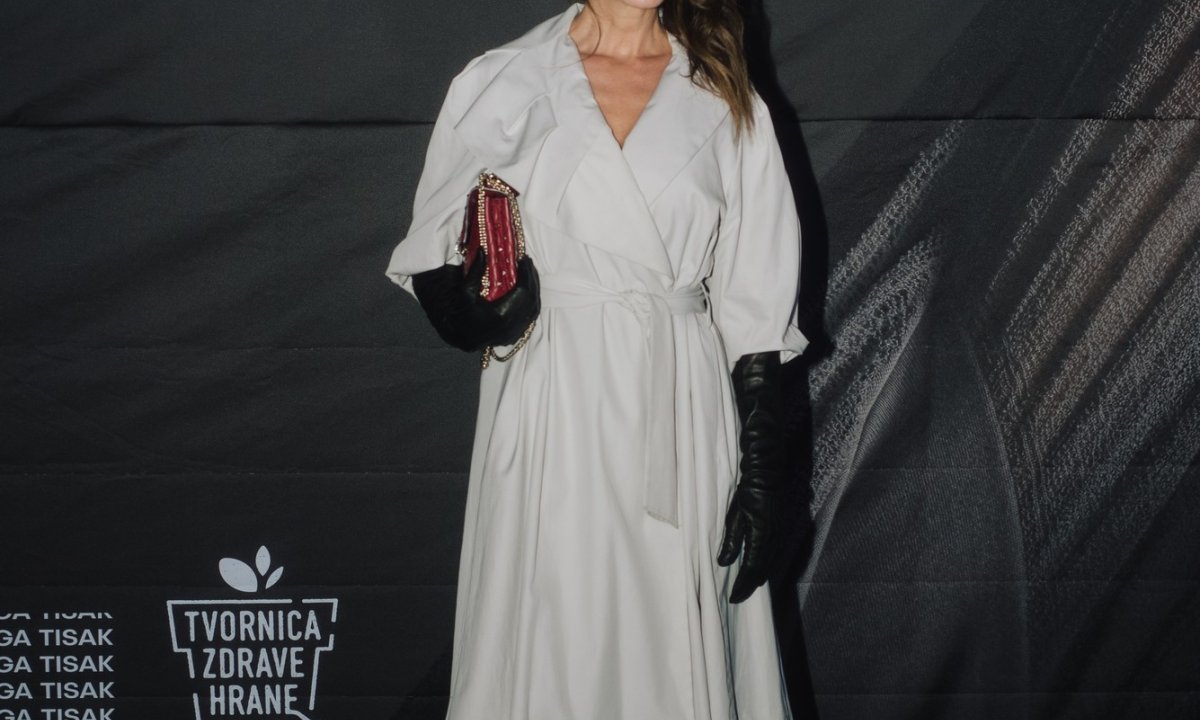 [FOTO] Ljupka Gojić Mikić još jednom pokazala da modu ima 'u malom ...