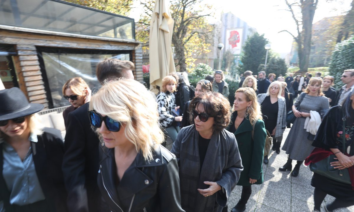 [FOTO] U zagrebačkom kinu Tuškanac obitelj i prijatelji oprostili se od ...