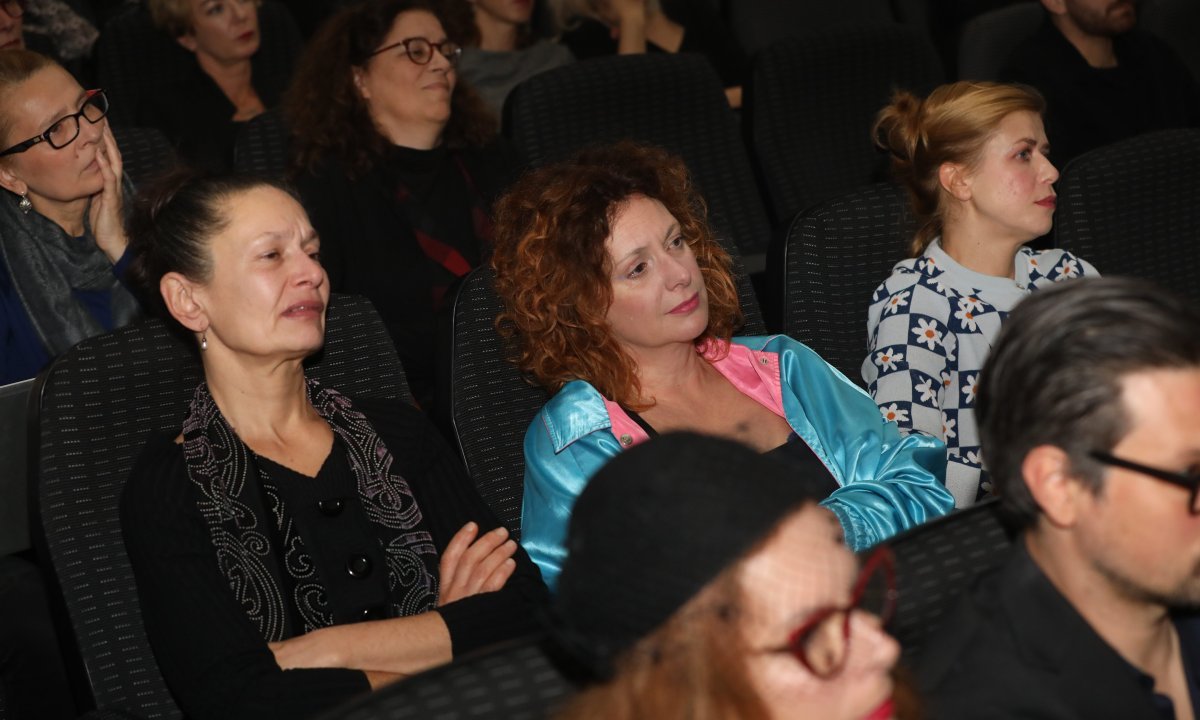 [FOTO] U zagrebačkom kinu Tuškanac obitelj i prijatelji oprostili se od Lukasa Nole - tportal