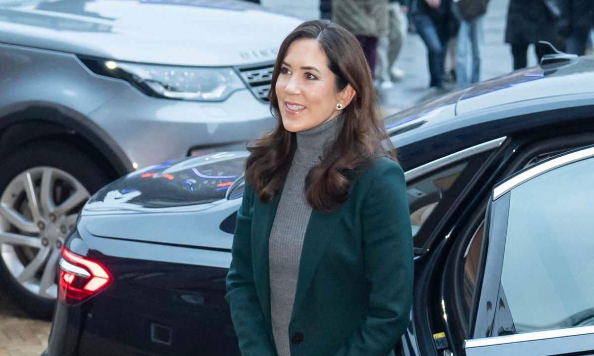 Danskoj princezi sjajno stoji odijelo s potpisom Massima Duttija ...