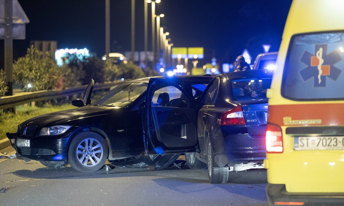 Dvije teške prometne nesreće u Kaštelima; izgorio automobil u Splitu - tportal