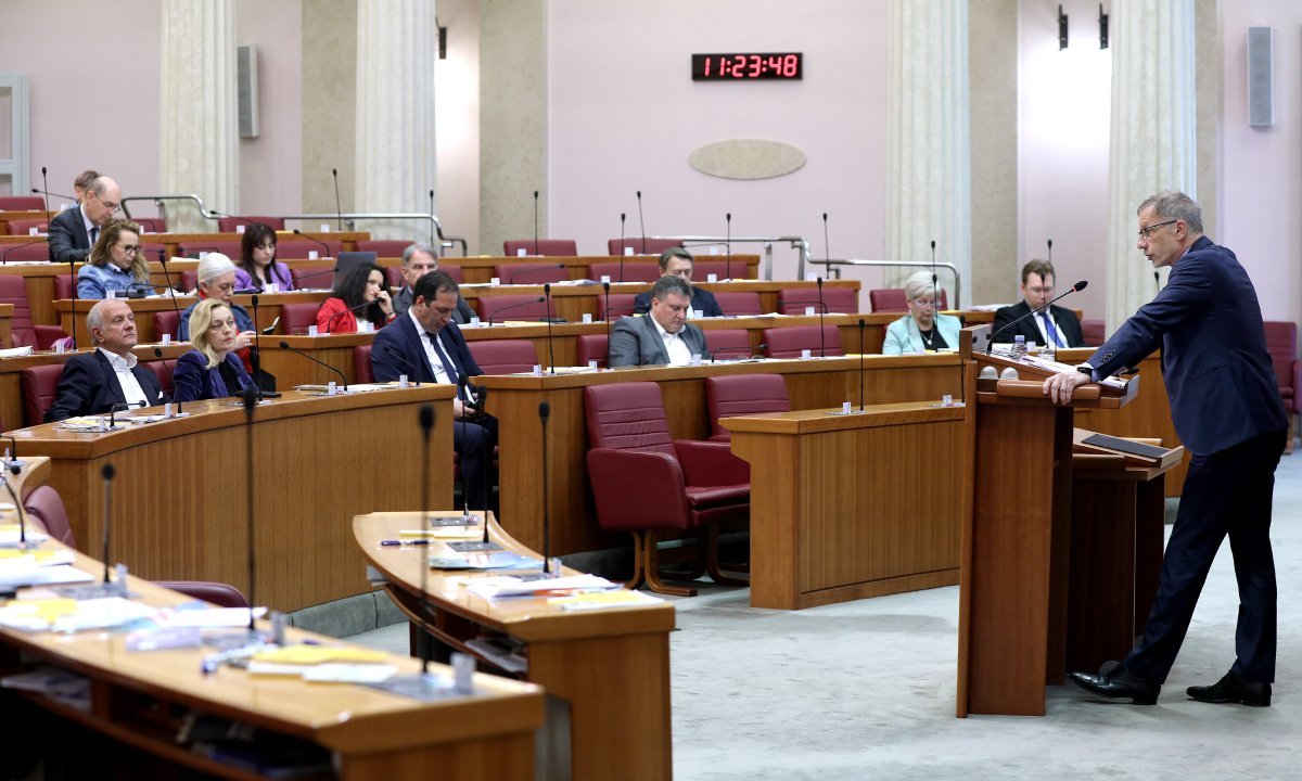 Saborska oporba sasula kritike na račun guvernera HNB-a - tportal
