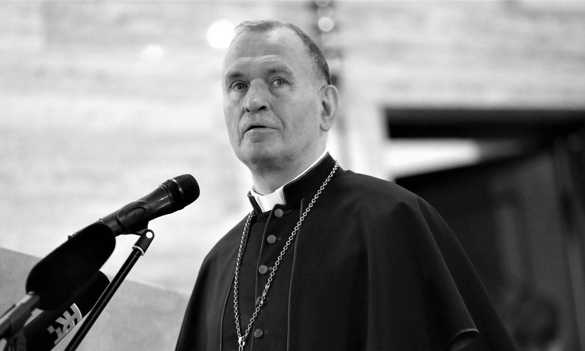 Preminuo mons. Valentin Pozaić, zagrebački pomoćni biskup u miru - tportal