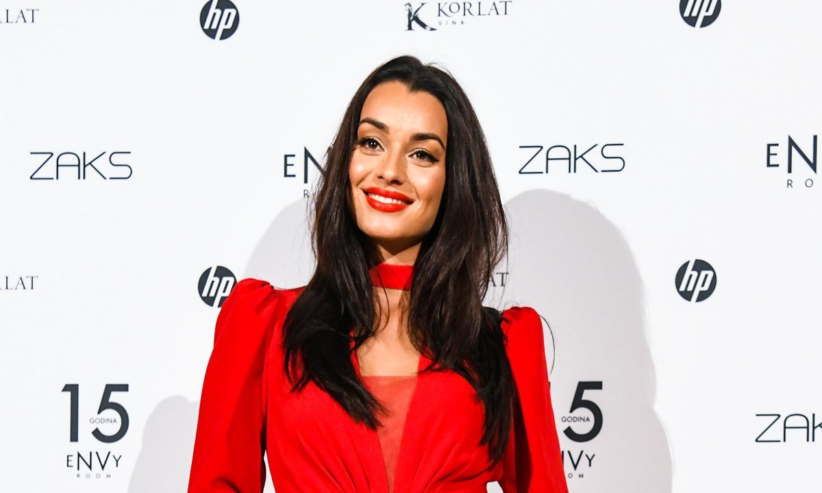 Poznate prijateljice otkrile sretnu vijest: Udala se Sementa Rajhard ...