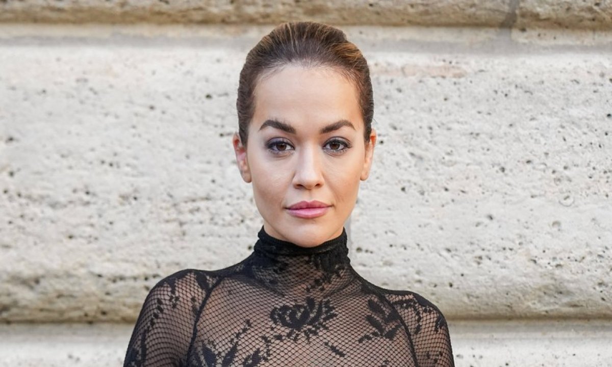 Izdanje Rite Ore koje privlači sve poglede: Može li se ovo nazvati ...