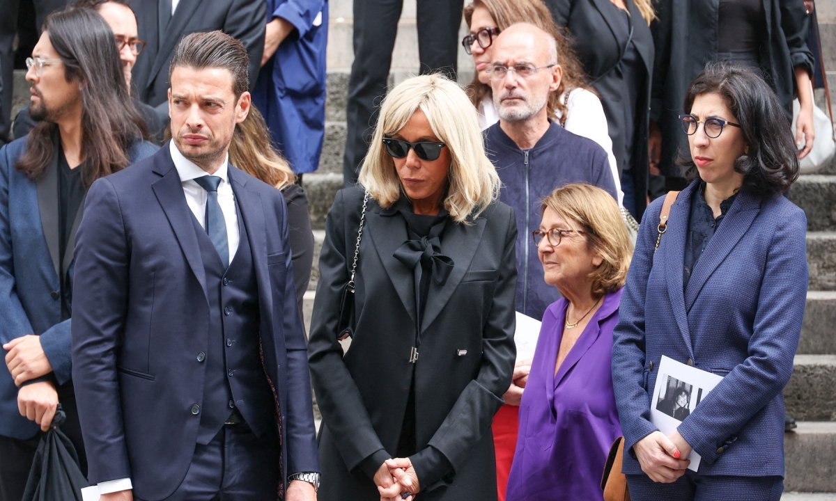 Ulice Pariza u znaku Jane Birkin; Brigitte Macron predvodila poznate na ...