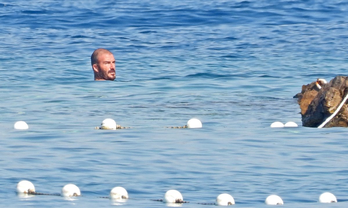 Obiteljska idila: Pogledajte kako se David Beckham zabavlja u moru kraj ...