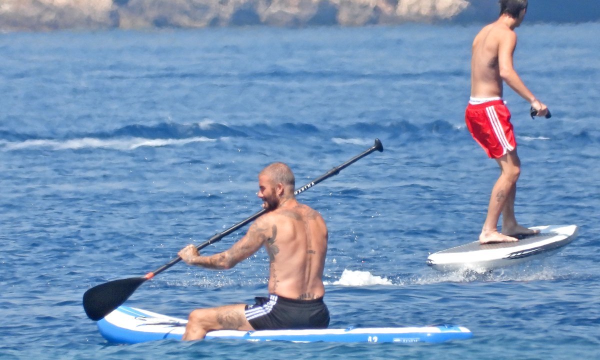 Obiteljska idila: Pogledajte kako se David Beckham zabavlja u moru kraj ...