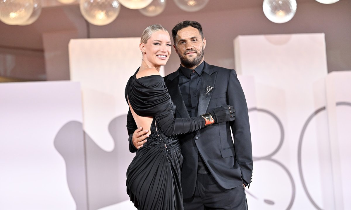 Ema Mur progovorila o glumi uz Mickeyja Rourkea i trudnoći - tportal