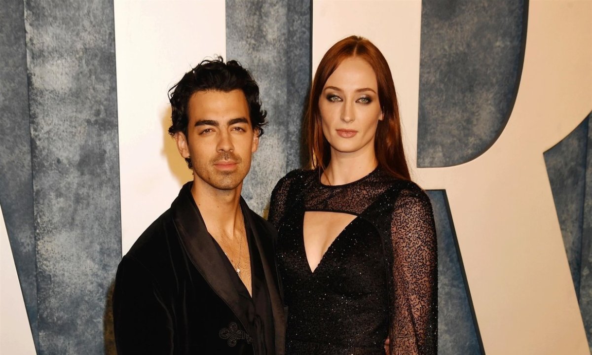 Službeno je kraj: Joe Jones podnio je zahtjev za razvodom braka od ...