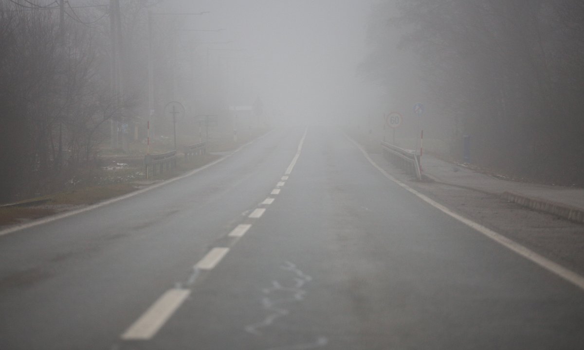 Magla otežava promet, kolnici vlažni i skliski - tportal
