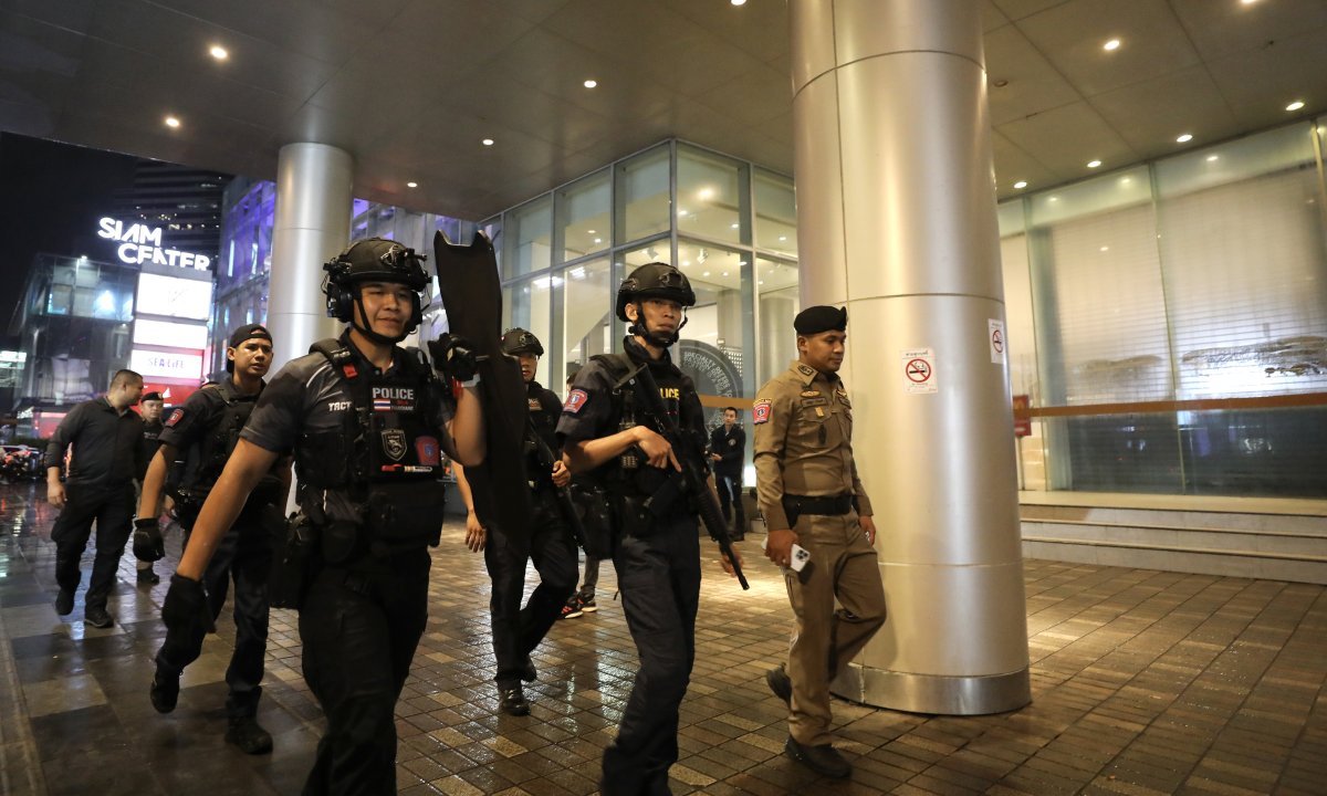 Dvoje mrtvih u pucnjavi u trgovačkom centru u Bangkoku, uhićen tinejdžer - tportal