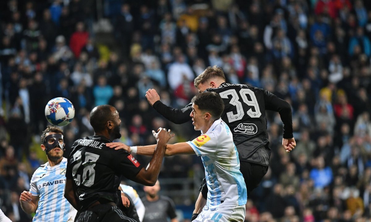 Rijeka i Dinamo odigrali sadržajan derbi po mjeri Hajduka, Modri su dva ... Rijeka i Dinamo odigrali sadržajan derbi po mjeri Hajduka, Modri su dva ...