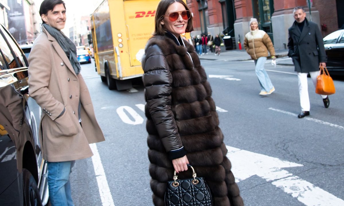 Gradske ulice kao modna pista: Ikona stila sa suprugom sve je bacila u ...