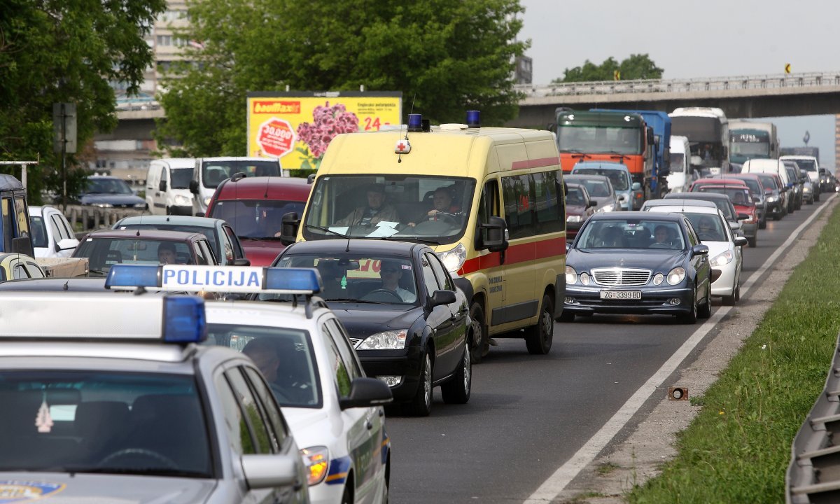 Prometne nesreće usporavaju promet na A4 i A3 - tportal