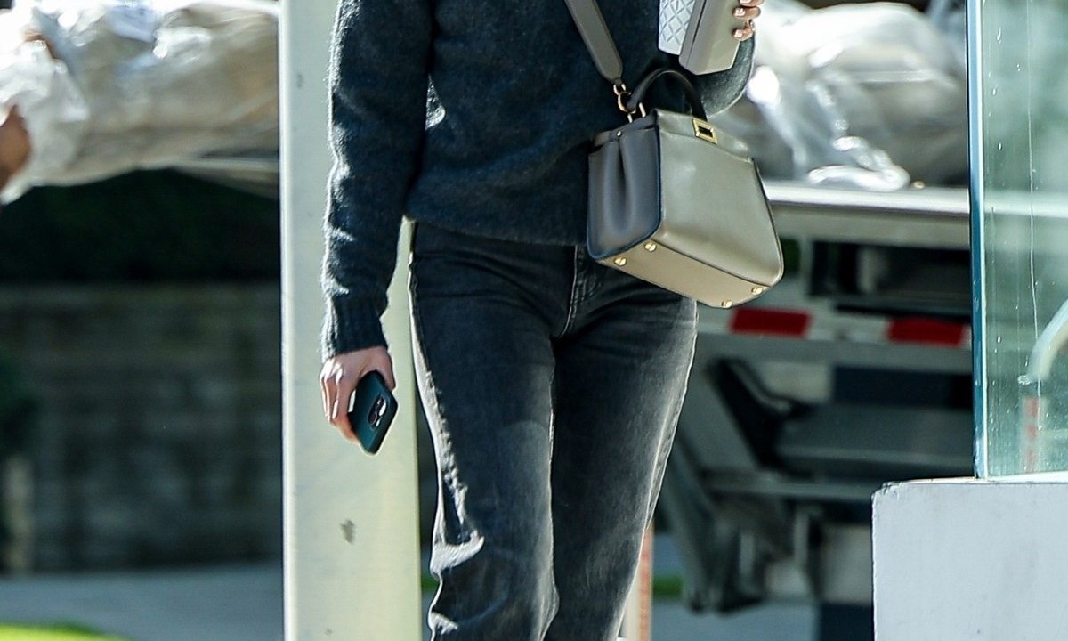 Hit traperice koje nas čine vitkijima, odlično stoje atraktivnoj ...