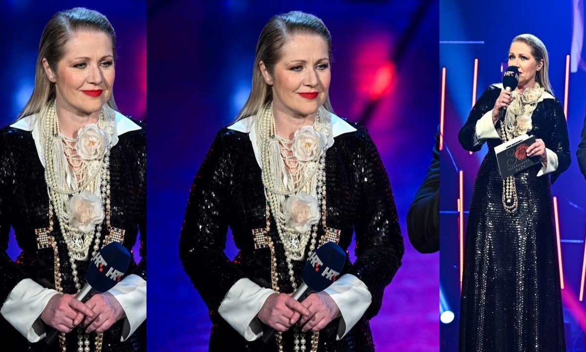 Barbara je htjela da joj malo vrat oteža pa je stavila sve biserne ...