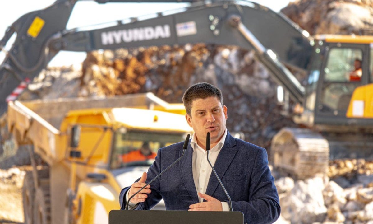 Butković objavio prazan kalendar i poručio Milanoviću: Moju kravicu ...