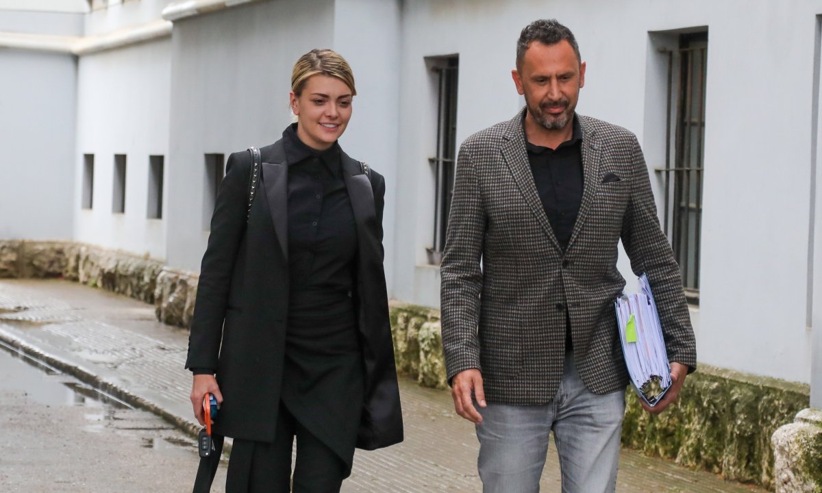 Susret na sudu: Ella Dvornik i Charles Pearce stigli na još jedno ...