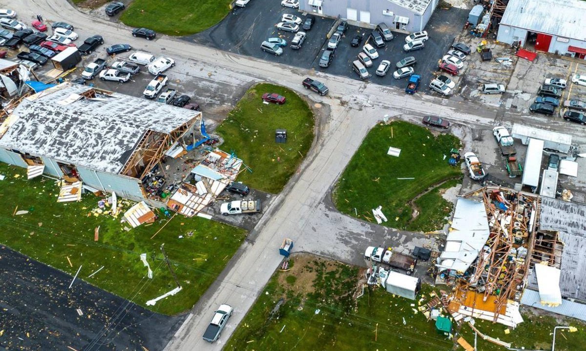 Deseci tornada pogodili SAD-a: Sravnjene kuće, vlakovi iskočili iz ...