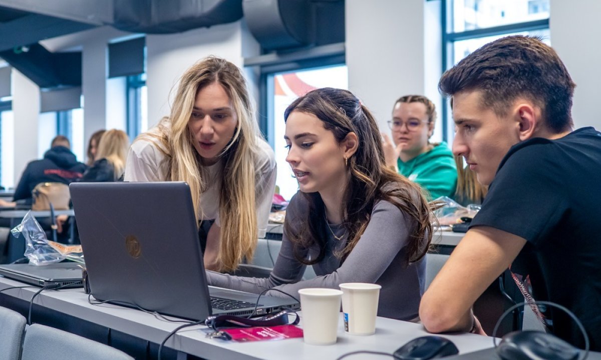 Saznajte sve o prvim studijima podatkovne znanosti, umjetne inteligencije i digitalne ekonomije ...