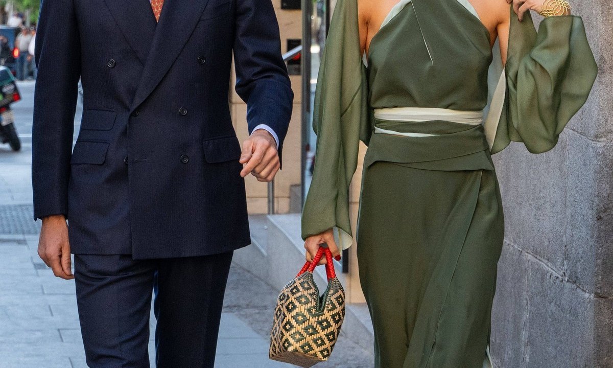 Krstitke kao modna pista: Dame pokazale odlične stajlinge, jedan bolji ...