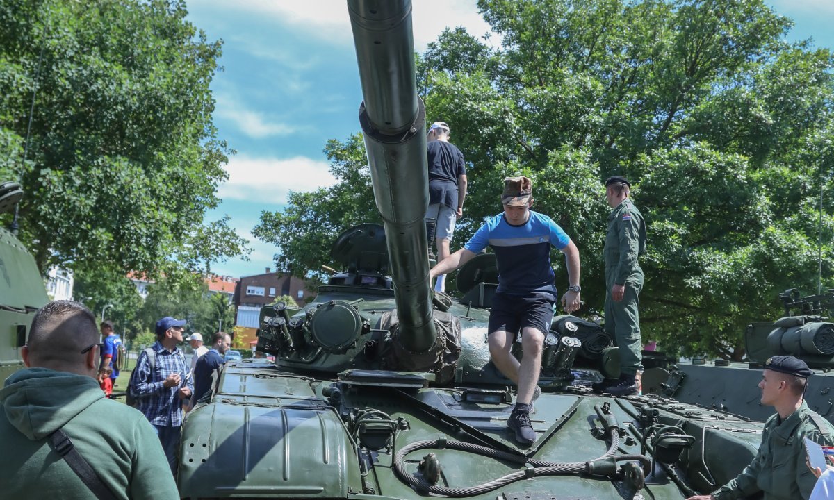 Hrvatska vojska pokazala arsenal kojim raspolaže, a iskazali su se i ...