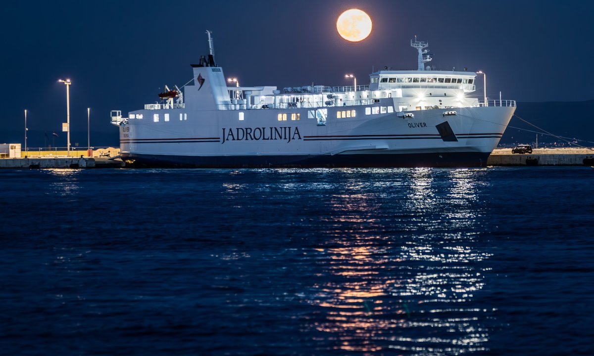 Trajekt Oliver zapeo usred Korčulanskog kanala - tportal