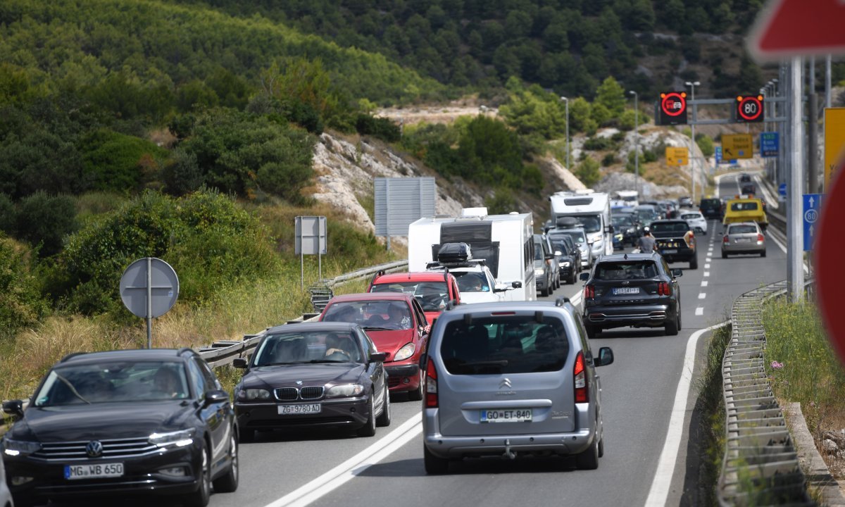 HAK: Vjetar otežava promet na Jadranskoj magistrali - tportal