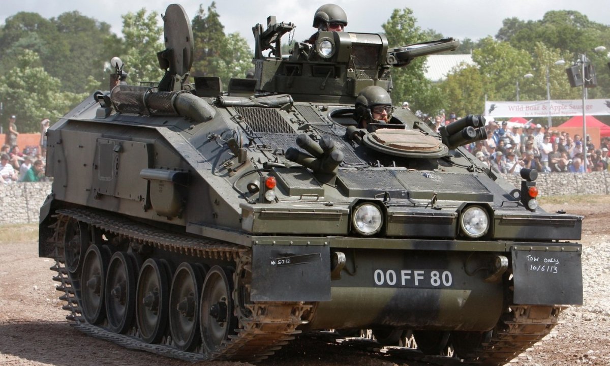 Ukrajinski voditelj za 'siću' kupio oklopnjake za brigadu Azov. Evo ...