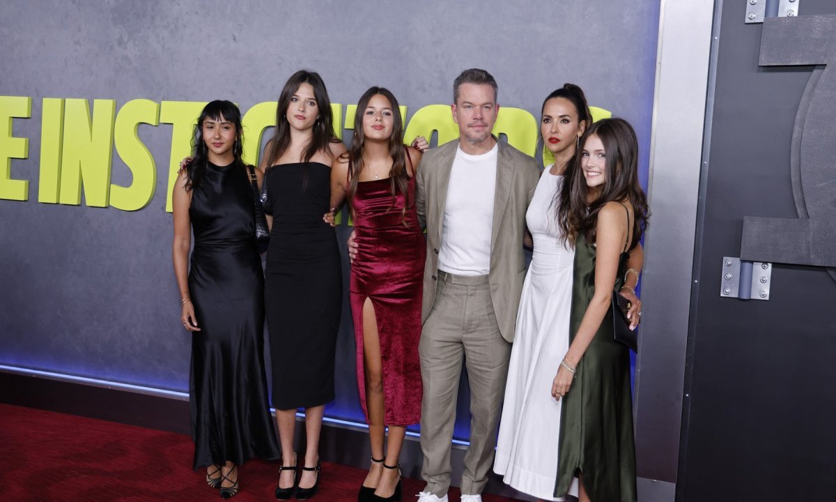 Matt Damon i supruga Luciana pali u drugi plan kada su pored njih stale ...