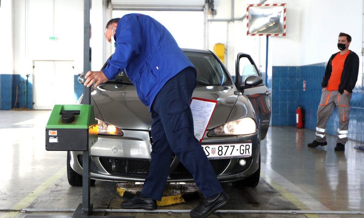 Poskupljuju tehnički pregledi, odjava vozila, izdavanje pločica...: Evo ...