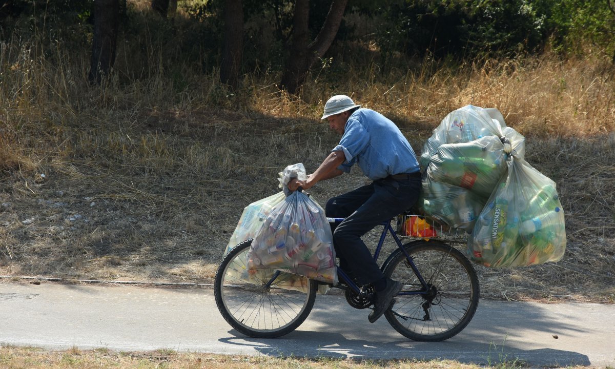 Skupljate boce? Od 1. siječnja naknada za PET ambalažu raste 42 posto ...