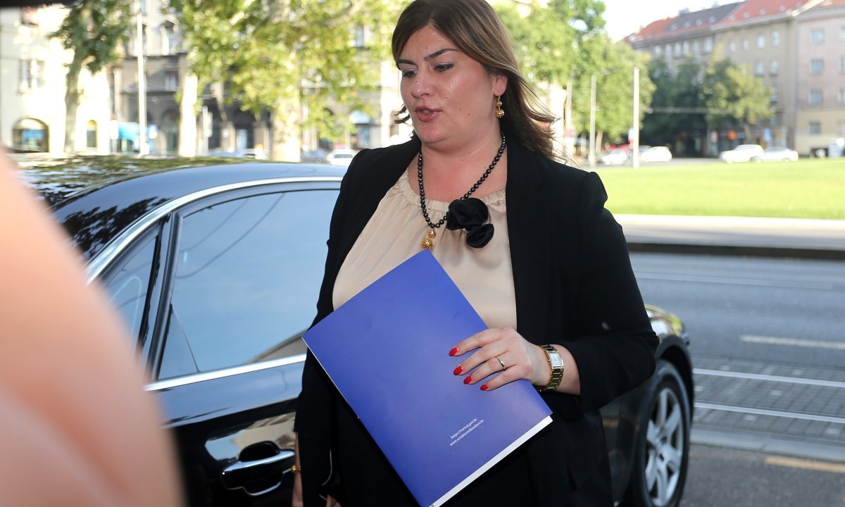 Bivša službenica priznala kako je EU novcem platila rođendansko slavlje ...