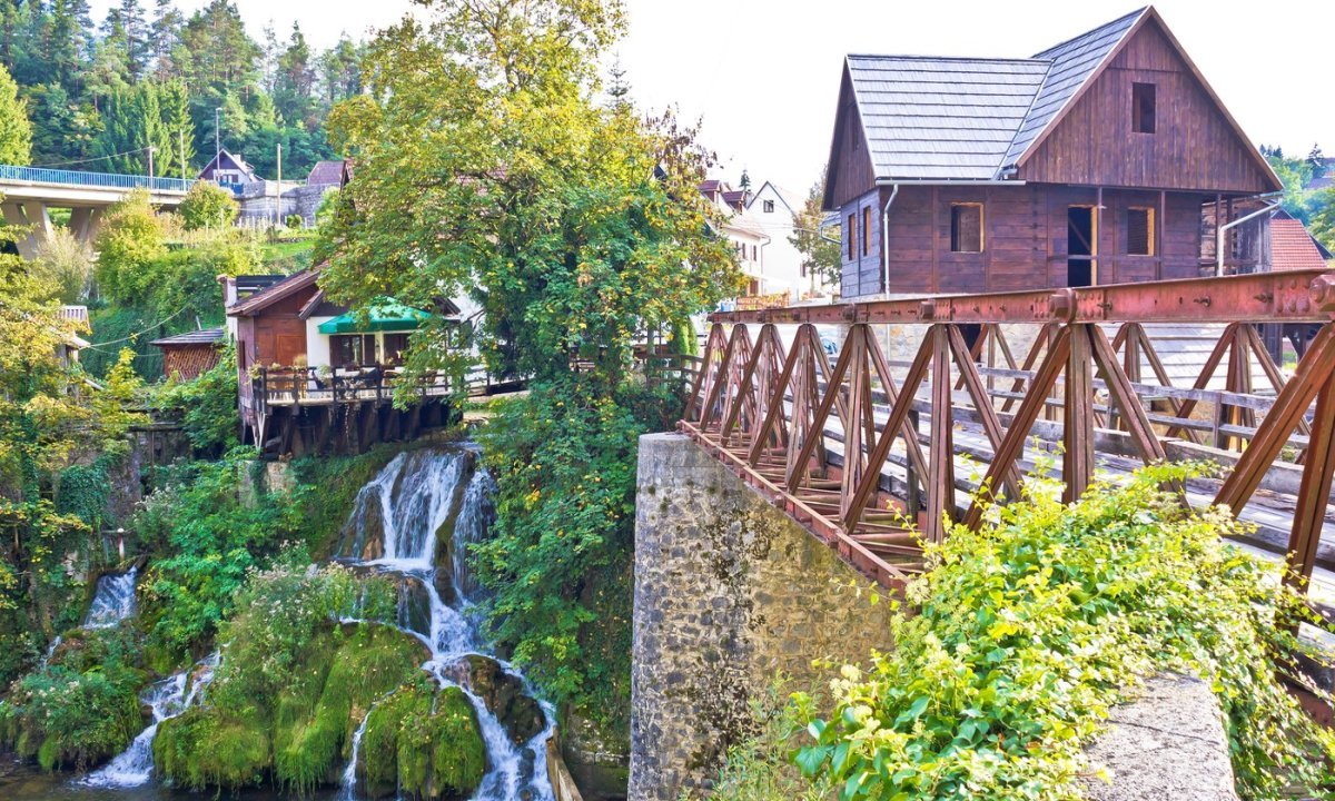 Bajkoviti slapovi i netaknuta priroda: Najljepše selo na svijetu nalazi ...