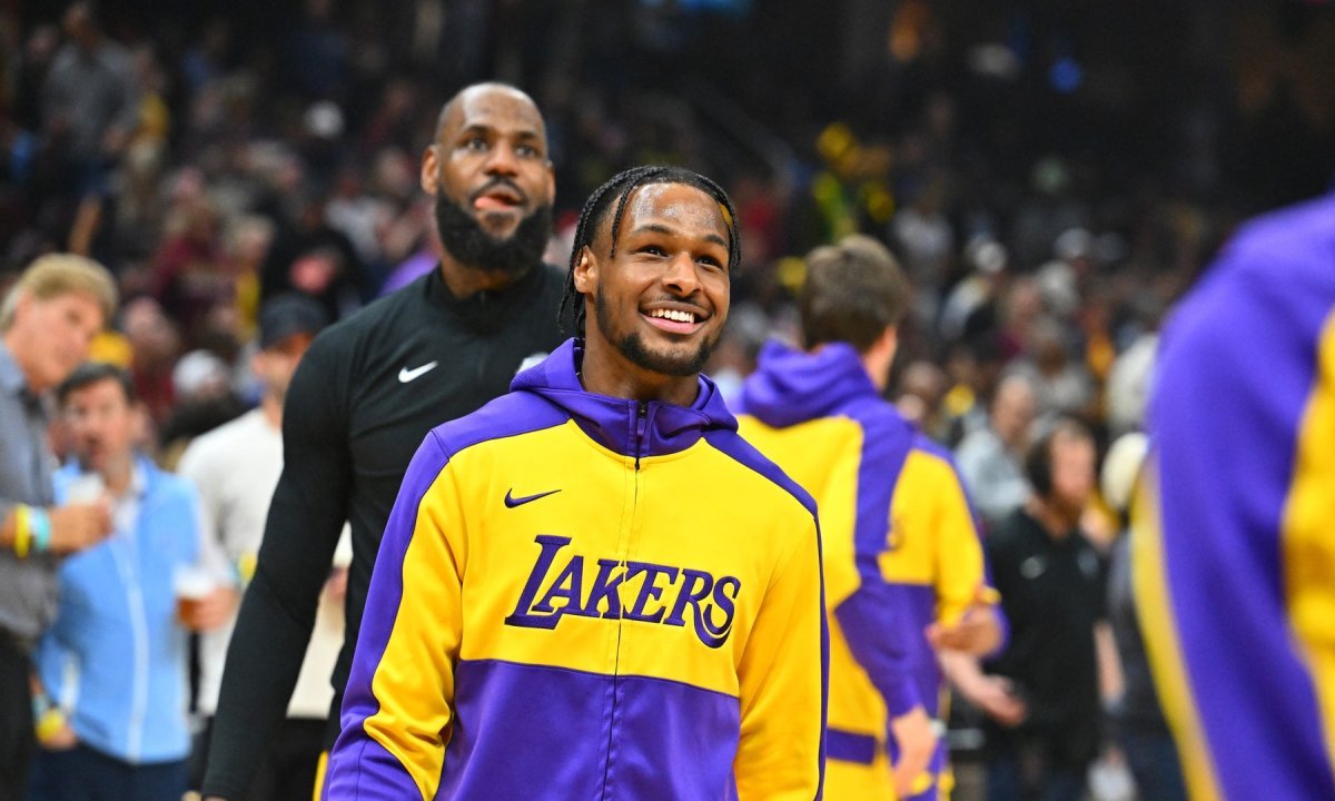 Pogledajte najiščekivaniji koš u povijesti NBA lige, zabio je ,mali ...