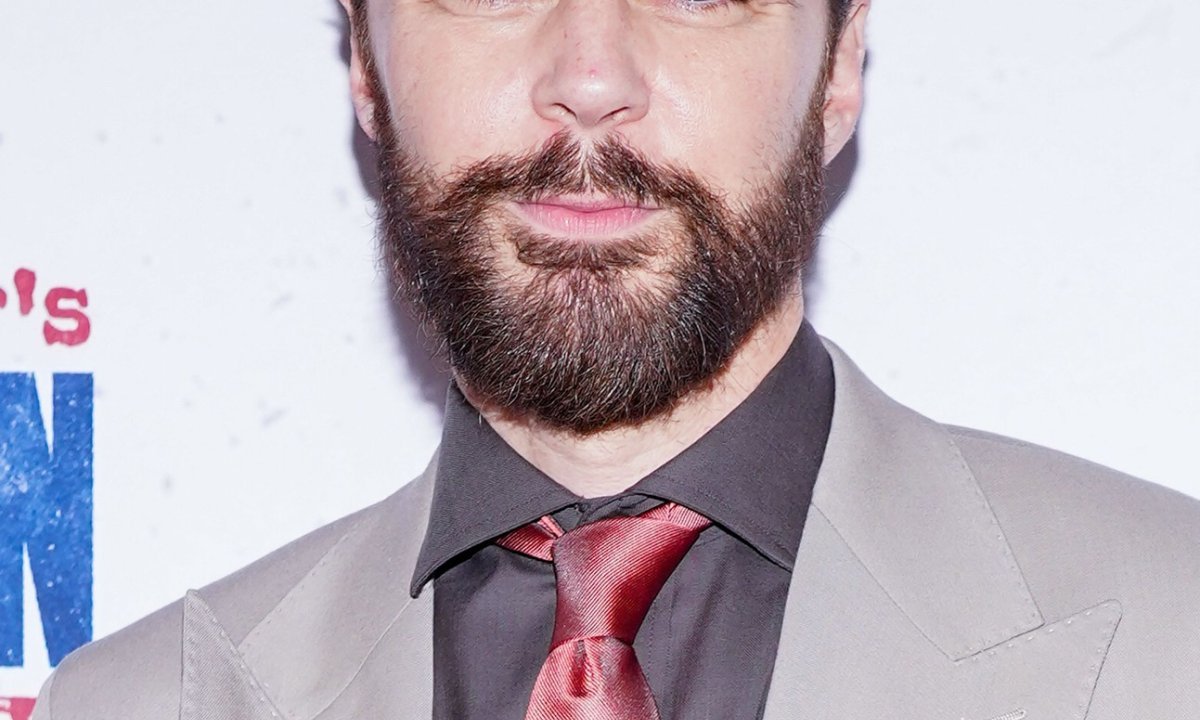 Sheldon iz serije 'Teorije velikog praska' promijenio imidž: Biste li ...