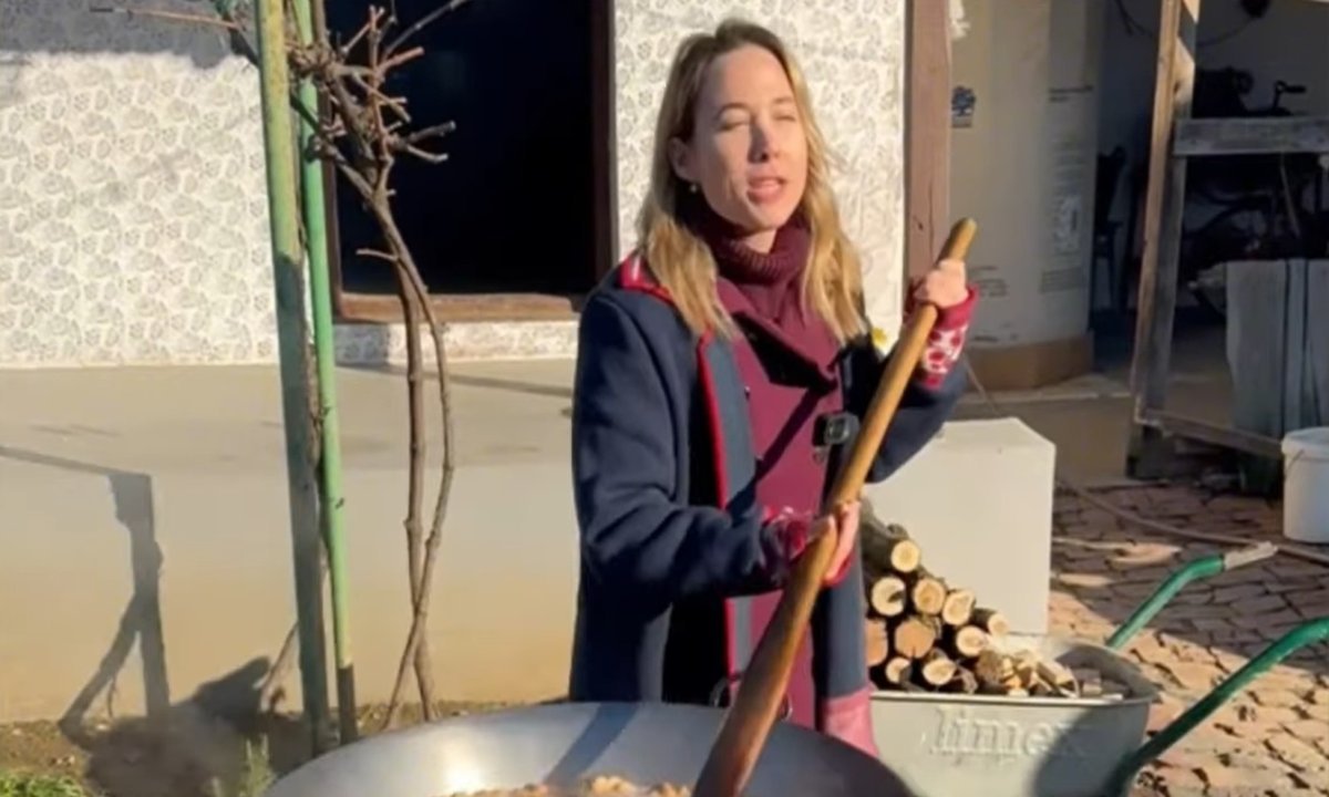 Poslušajte obradu Divljih jagoda koju je Marija Selak Raspudić ...