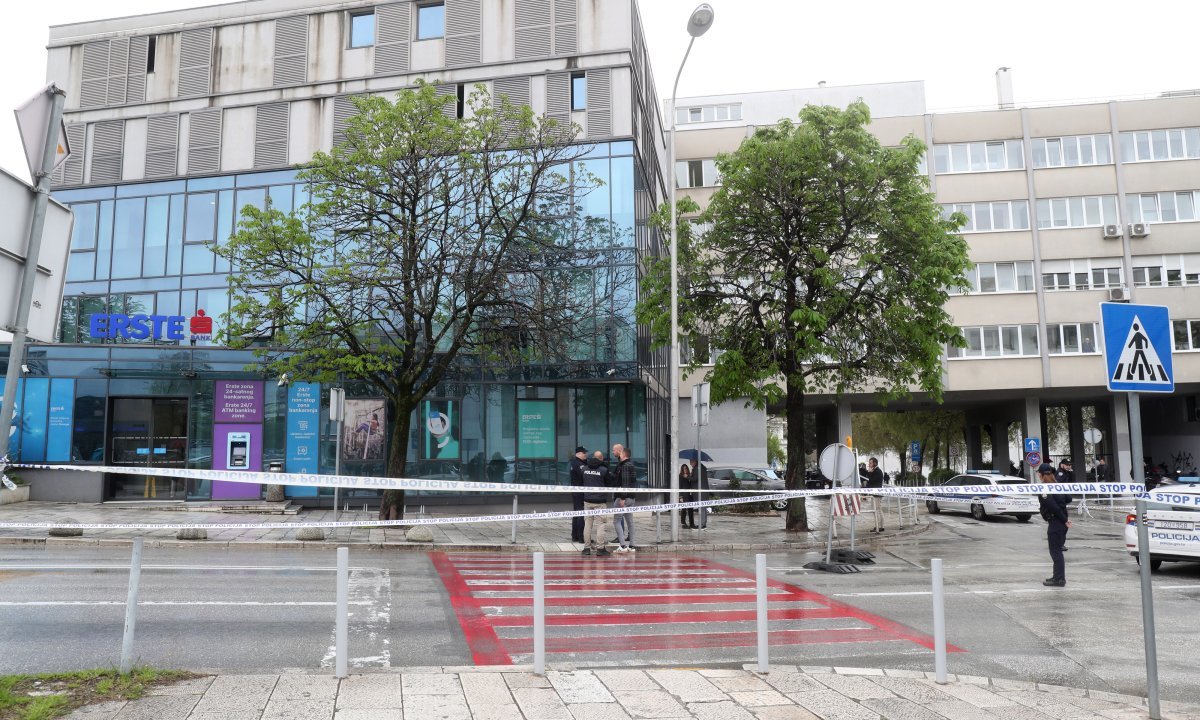 Novi detalji pucnjave u Splitu: Pljačkaš je bio stariji muškarac, upucan je u glavu - tportal