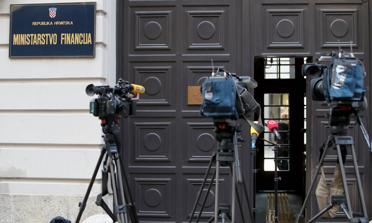 Proračunski manjak i javni dug pod kontrolom: Ipak, neke pojave su ...