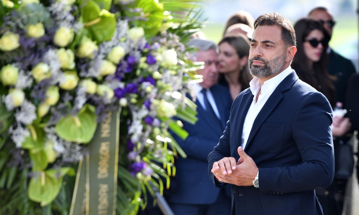 Pokopan Nikola Pokrivač. Od njega se oprostili najmiliji, ali i ...