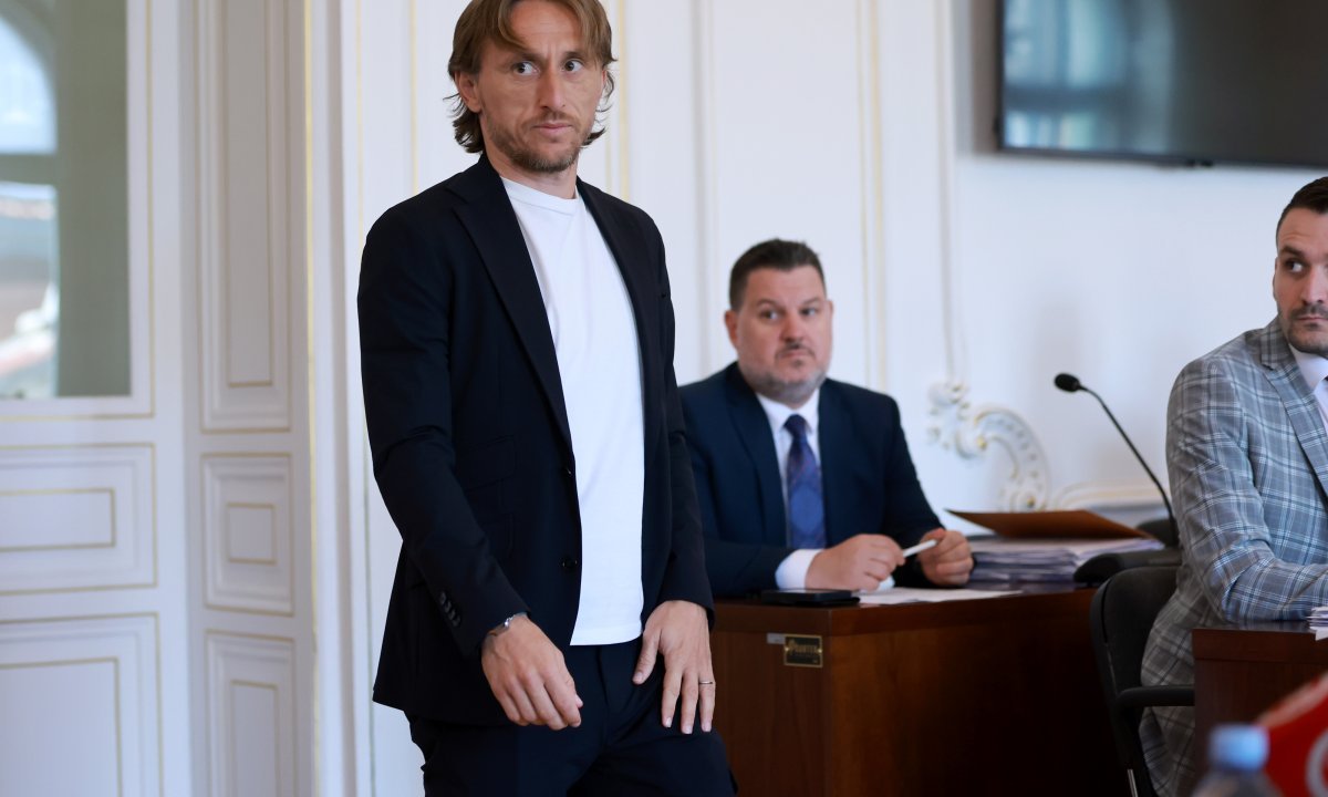 FOTO Luka Modrić stigao na sud zbog suđenje Mamićima - tportal
