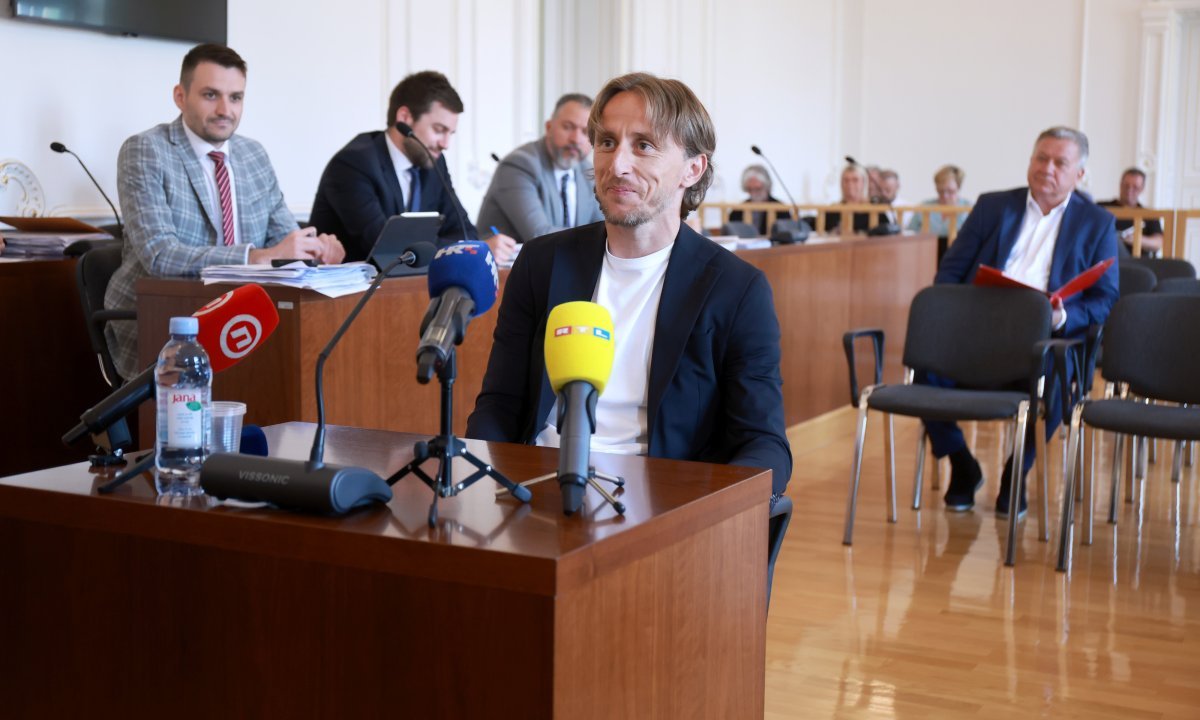 FOTO Luka Modrić stigao na sud zbog suđenje Mamićima - tportal